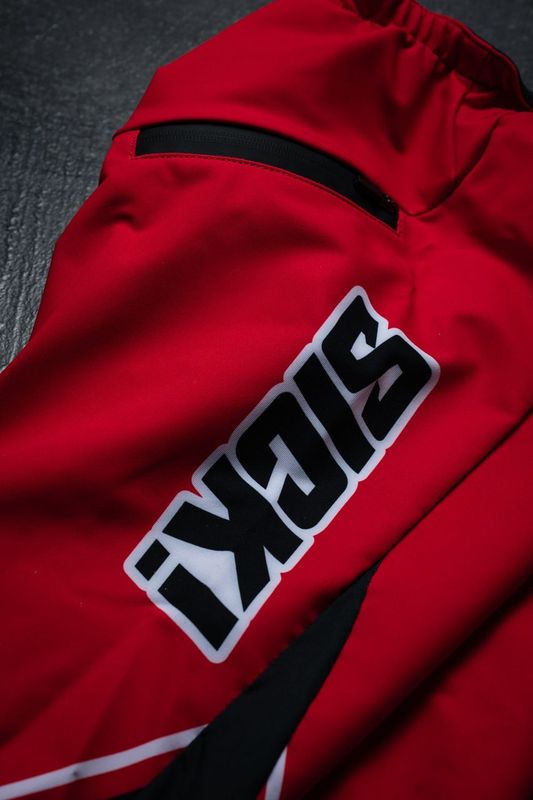 Sick Riding Pants „Club Edition – Red“ – SICK! by Fabio Wibmer
